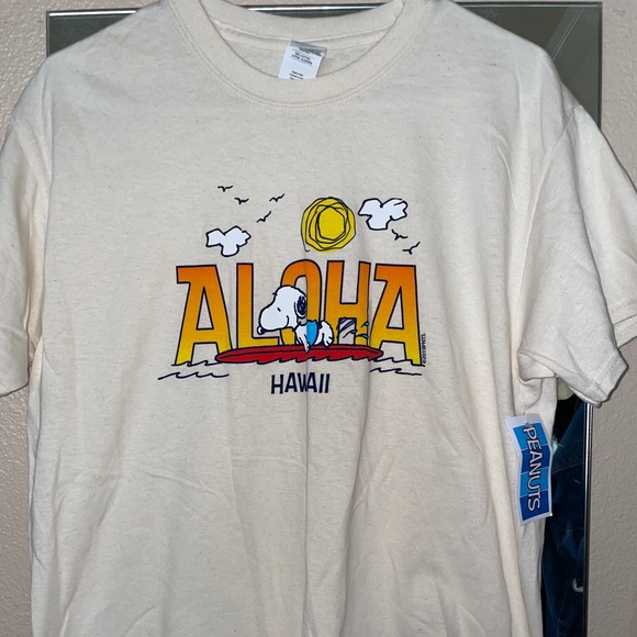 Peanuts | Shirts | Nwt Peanuts Snoopy Aloha Hawaii Beige Shirt Med ...